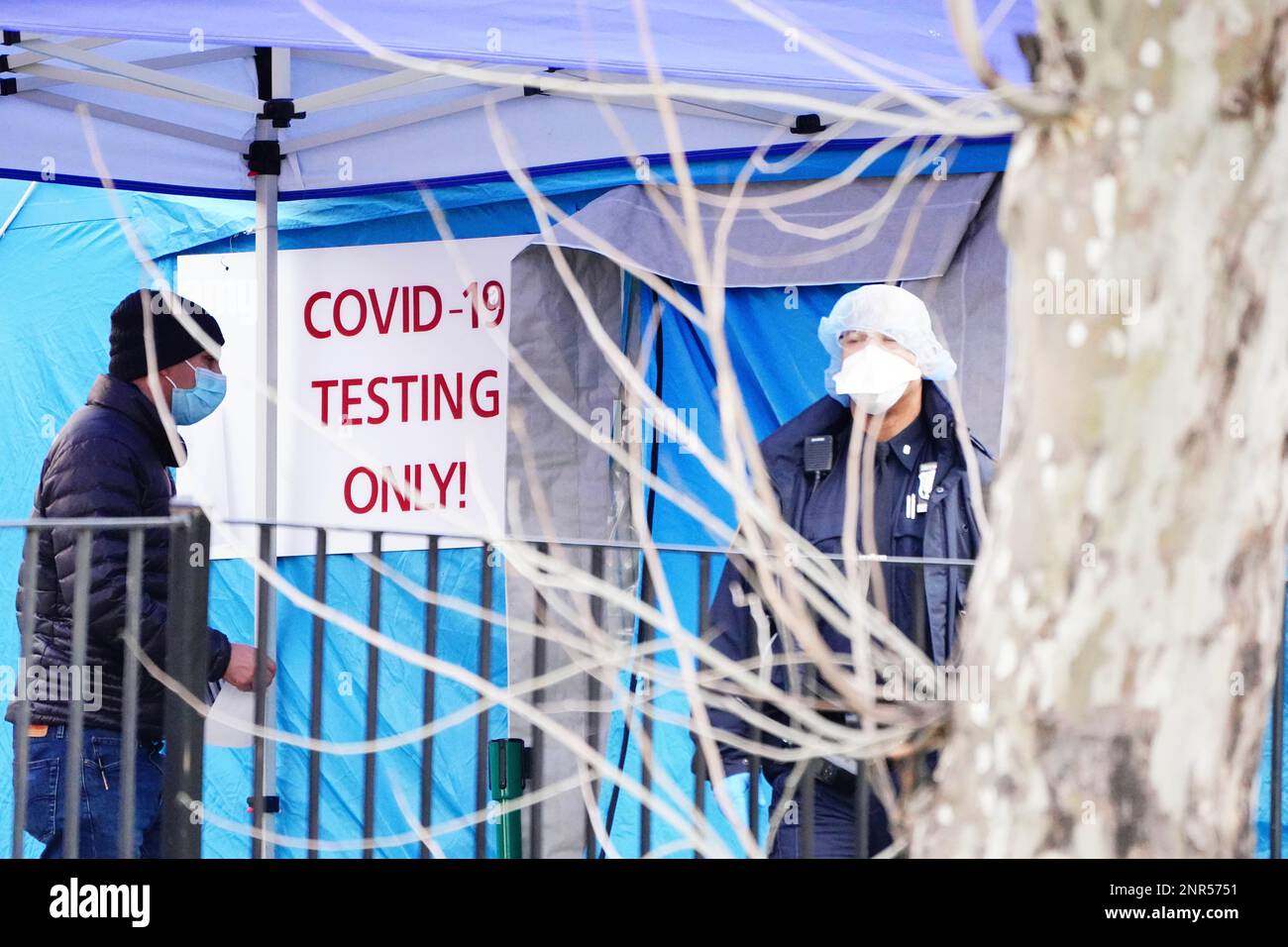 Photo by: John Nacion/STAR MAX/IPx 2020 3/21/20 Triage centers are set ...