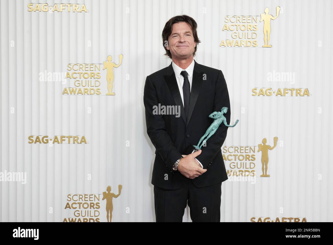 Jason Bateman, winner of the award for outstanding performance by a ...