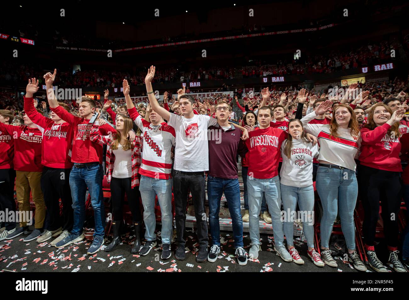 Wisconsin Badger fans sing Varsity during an NCAA Big Ten Conference ...