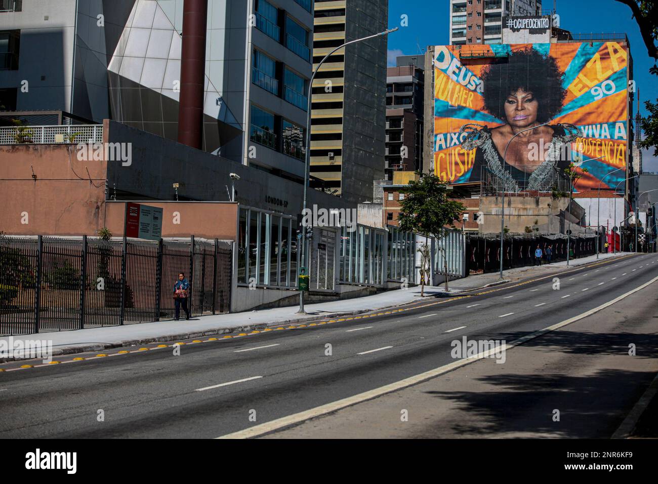 SP - Sao Paulo - 06/03/2020 - LAMBE LAMBE CANTORA ELZA SOARES - Largest ...