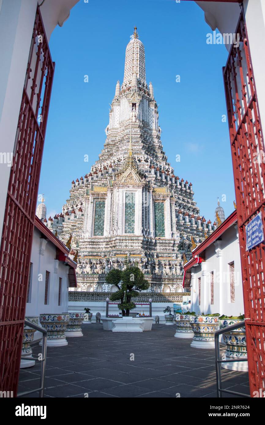 Wat Arun Temple Of Dawn Wat Arun Bangkok | Prominent Buddhist Temple