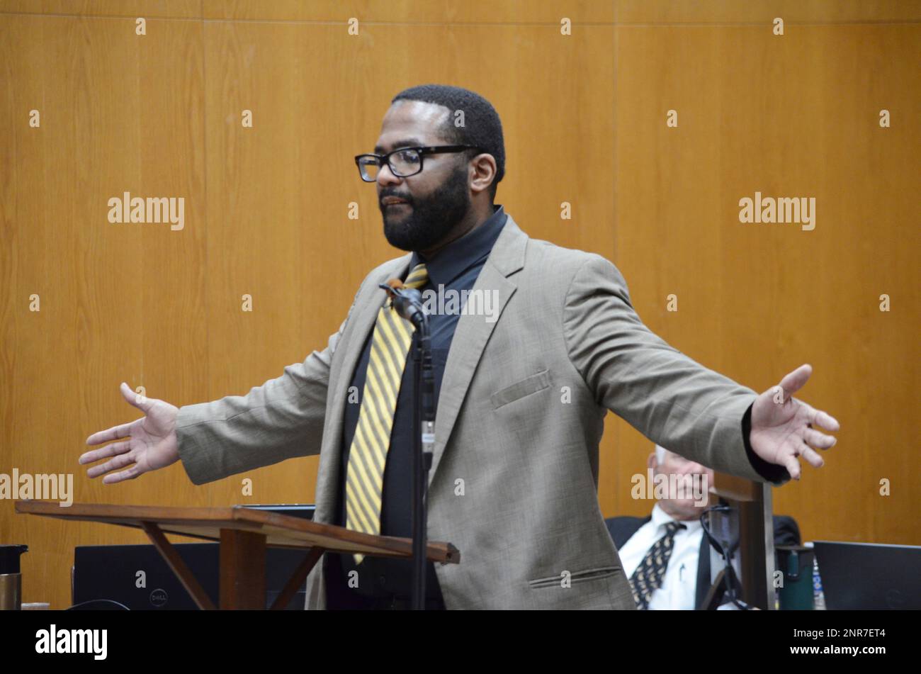 Defendant Willie Cory Godbolt, 37, addresses the jury during the ...
