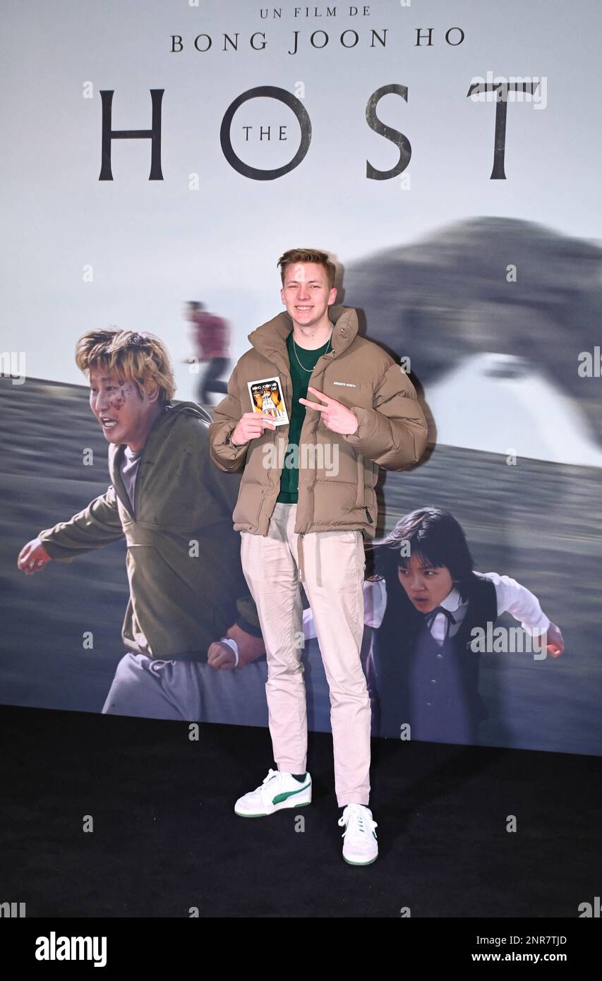 Guillaume Genou, influencer during the premiere of The Host directed by ...