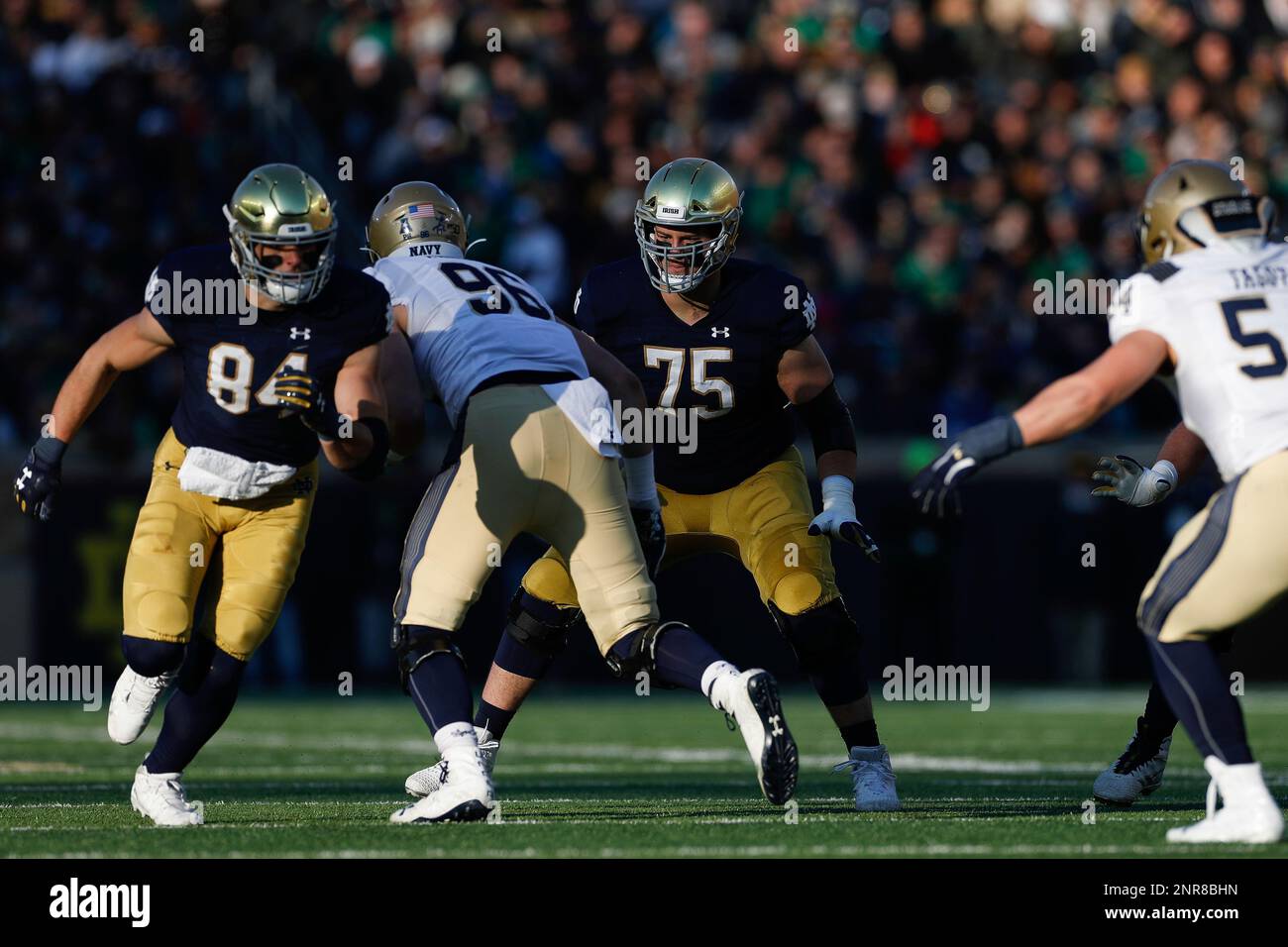 Notre Dame offensive lineman Josh Lugg (75) blocks during an NCAA ...