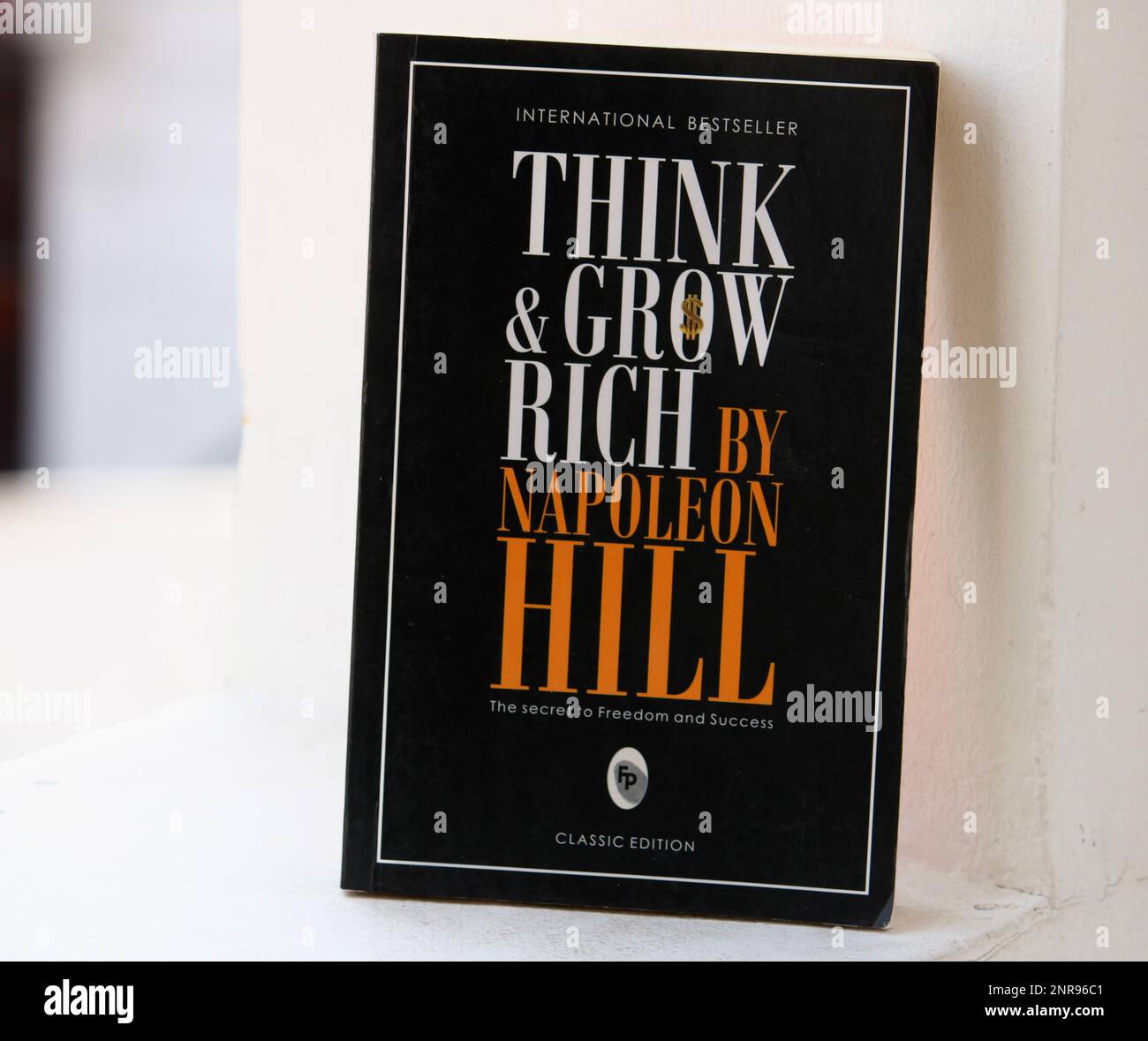 Think book hi-res stock photography and images - Alamy
