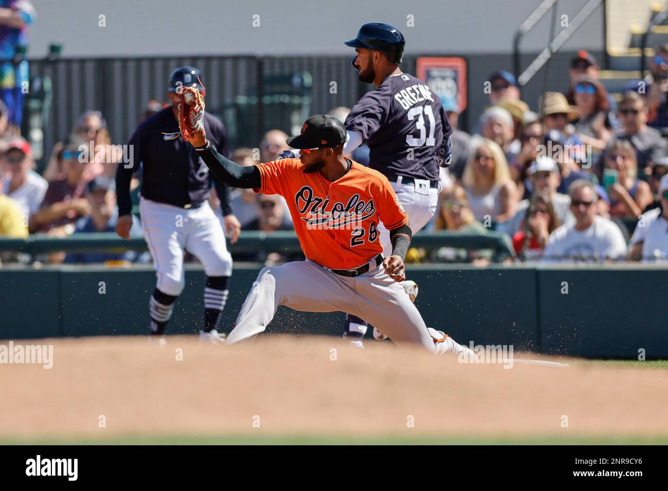 Lakeland FL USA; Detroit Tigers center fielder Riley Greene (31) beats ...