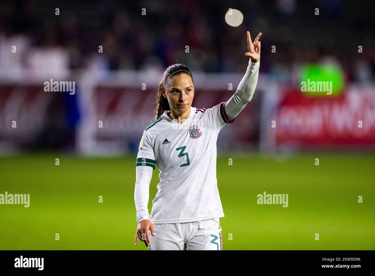 LOS ANGELES, CA - FEBRUARY 07: Mexico defender Janelly Farias (3) waves ...