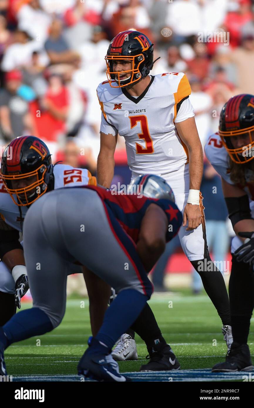 HOUSTON, TX - FEBRUARY 08: LA Wildcats quarterback Chad Kanoff (3 ...