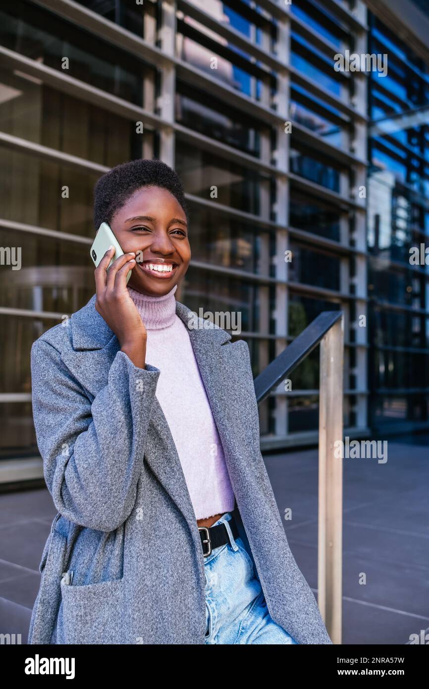 Lean on railing hi-res stock photography and images - Alamy