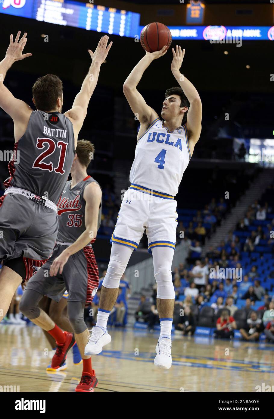 LOS ANGELES, CA - FEBRUARY 02: UCLA Bruins Jaime Jaquez Jr. (4) takes a ...
