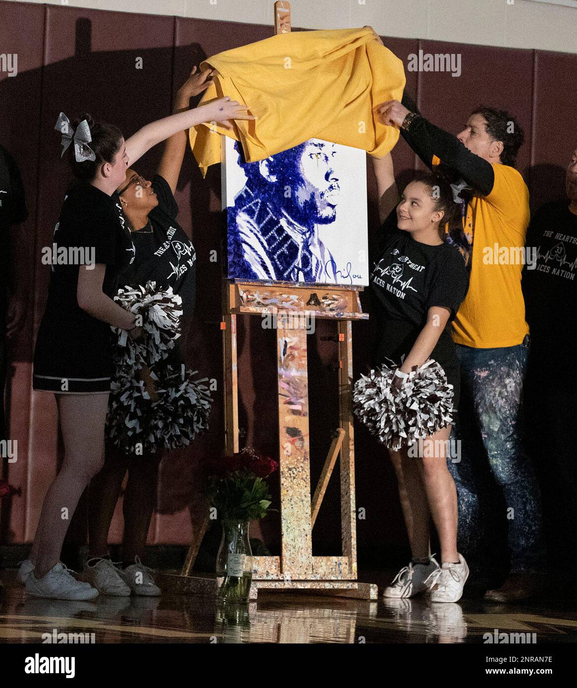 The first of two works of art in tribute to Kobe Bryant is unveiled by ...