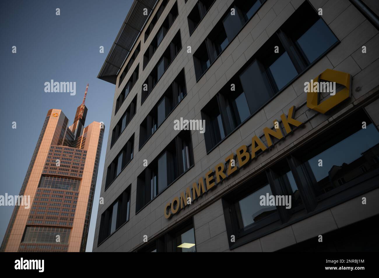 27 February 2023, Hesse, Frankfurt/Main: The Commerzbank Tower in the ...