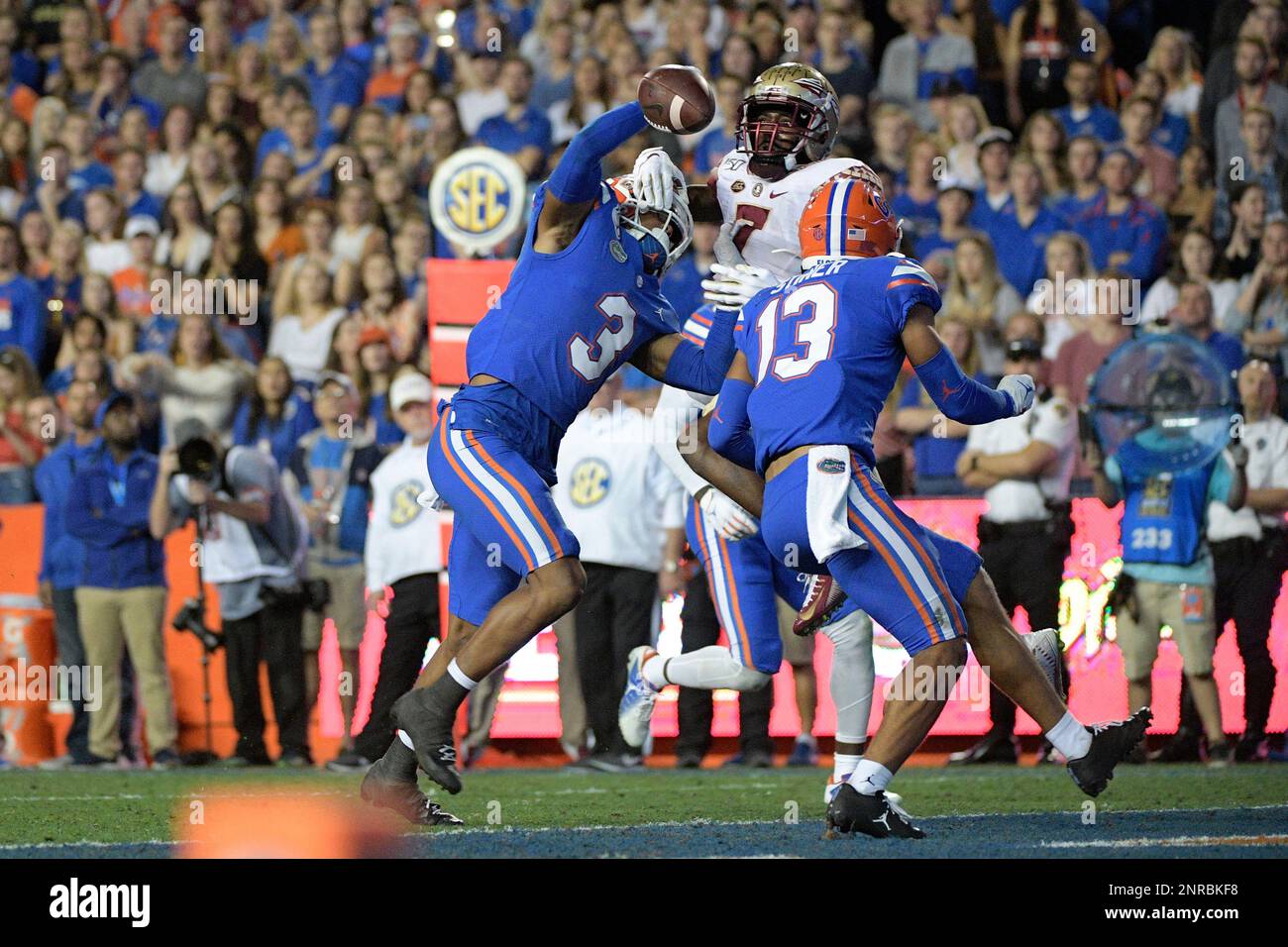 Florida defensive back Marco Wilson (3) and defensive back Donovan ...