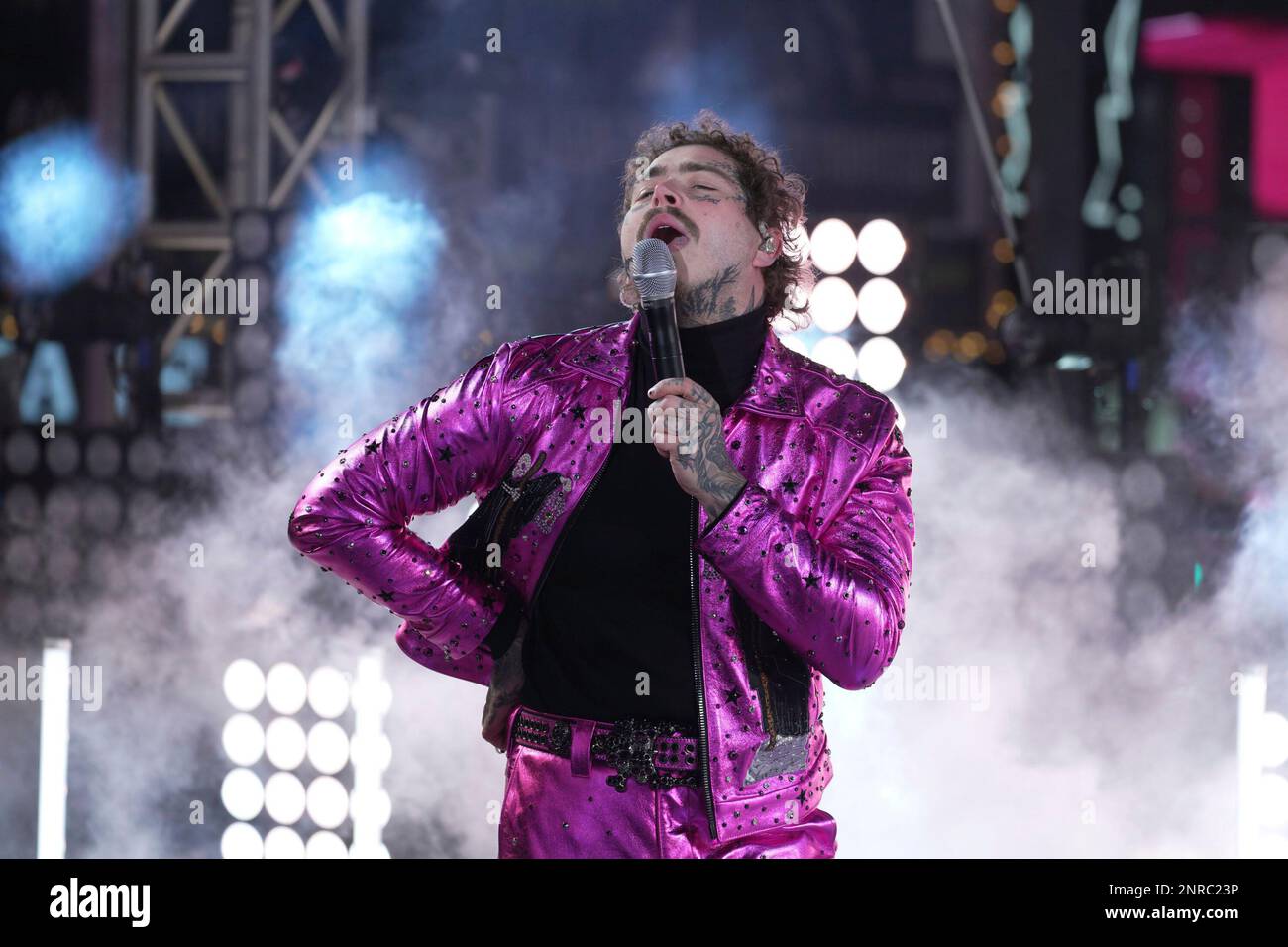 Photo by: zz/John Nacion/STAR MAX/IPx 2019 12/31/19 Post Malone ...