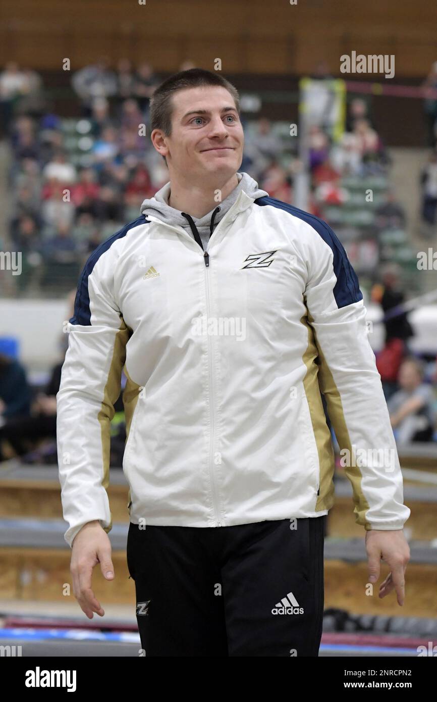 Matt Ludwig is introduced before the start of the elite men's ...