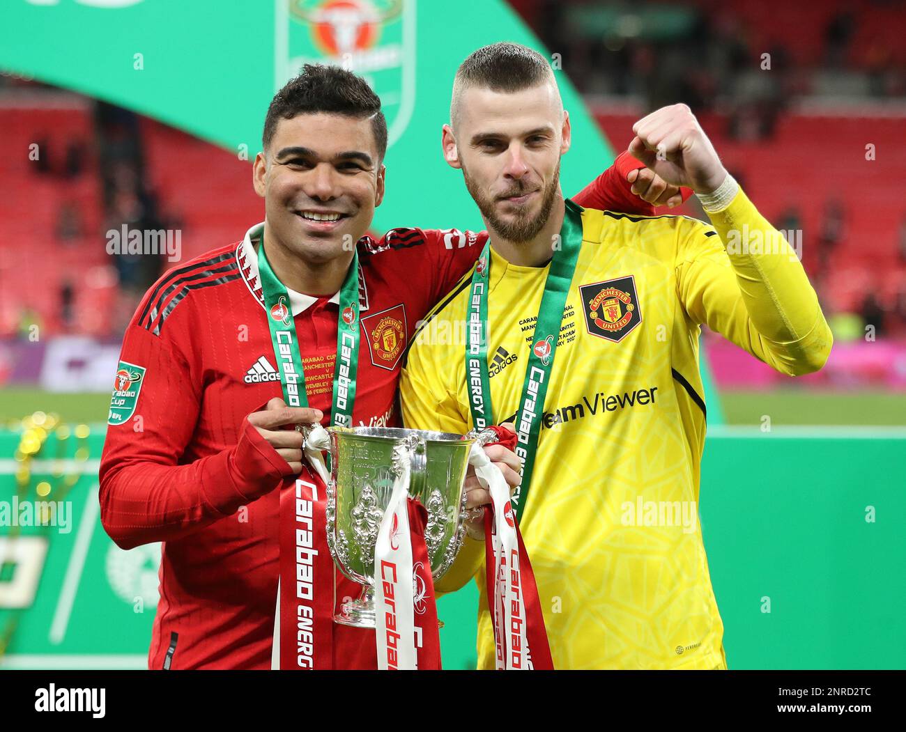 Casemiro manchester united trophy hi-res stock photography and images ...
