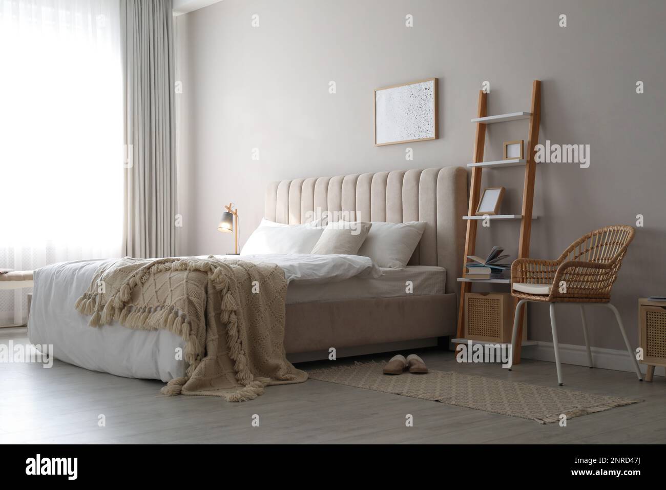 Fancy bed linen hi-res stock photography and images - Alamy