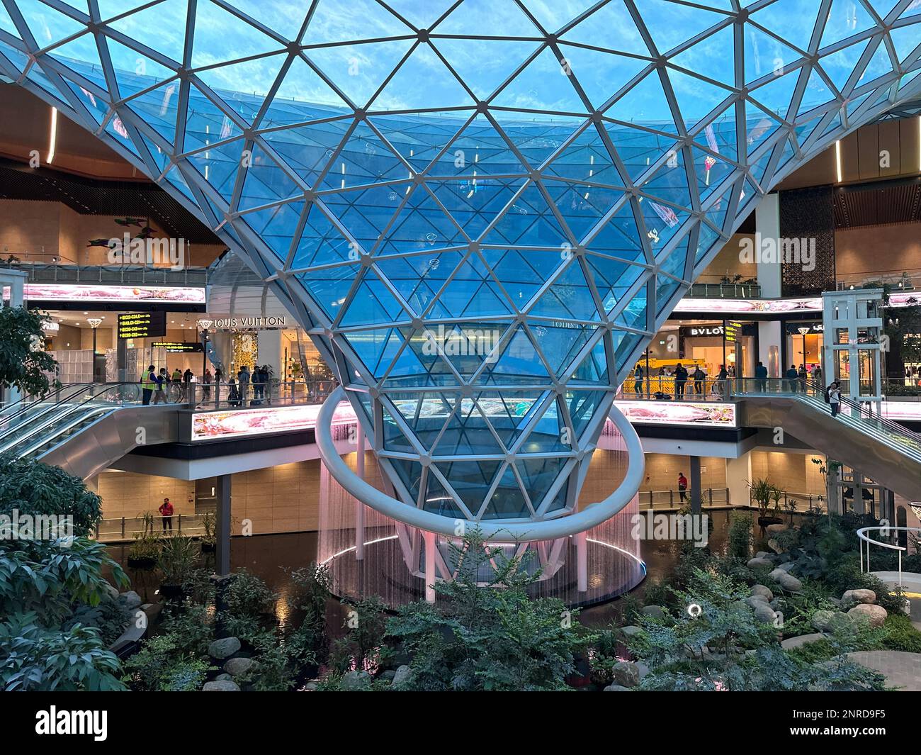 Hamad International Airport (DOH) expands with indoor tropical garden ...