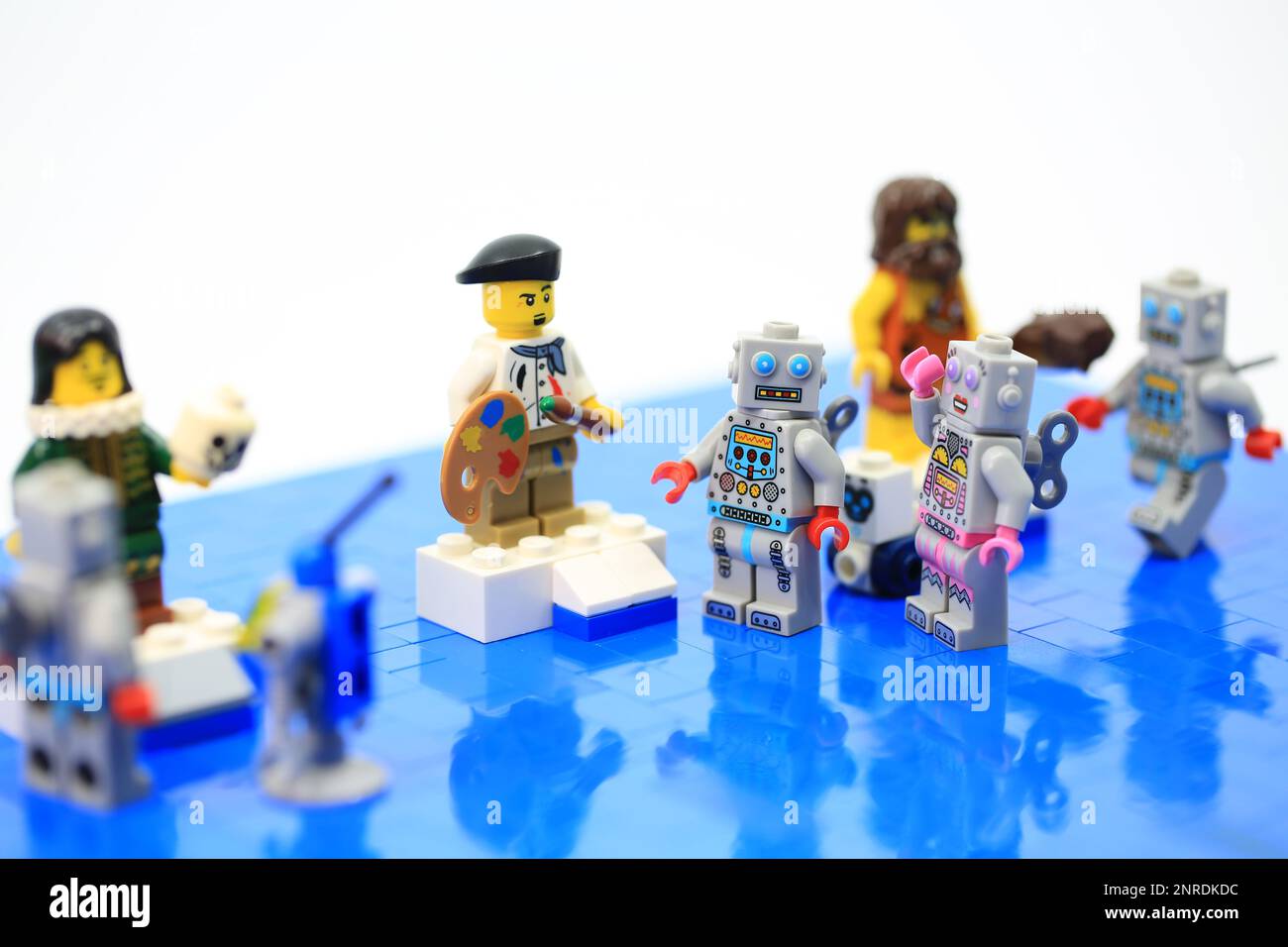 robot family visit and watch the statue of last human in future natural ...
