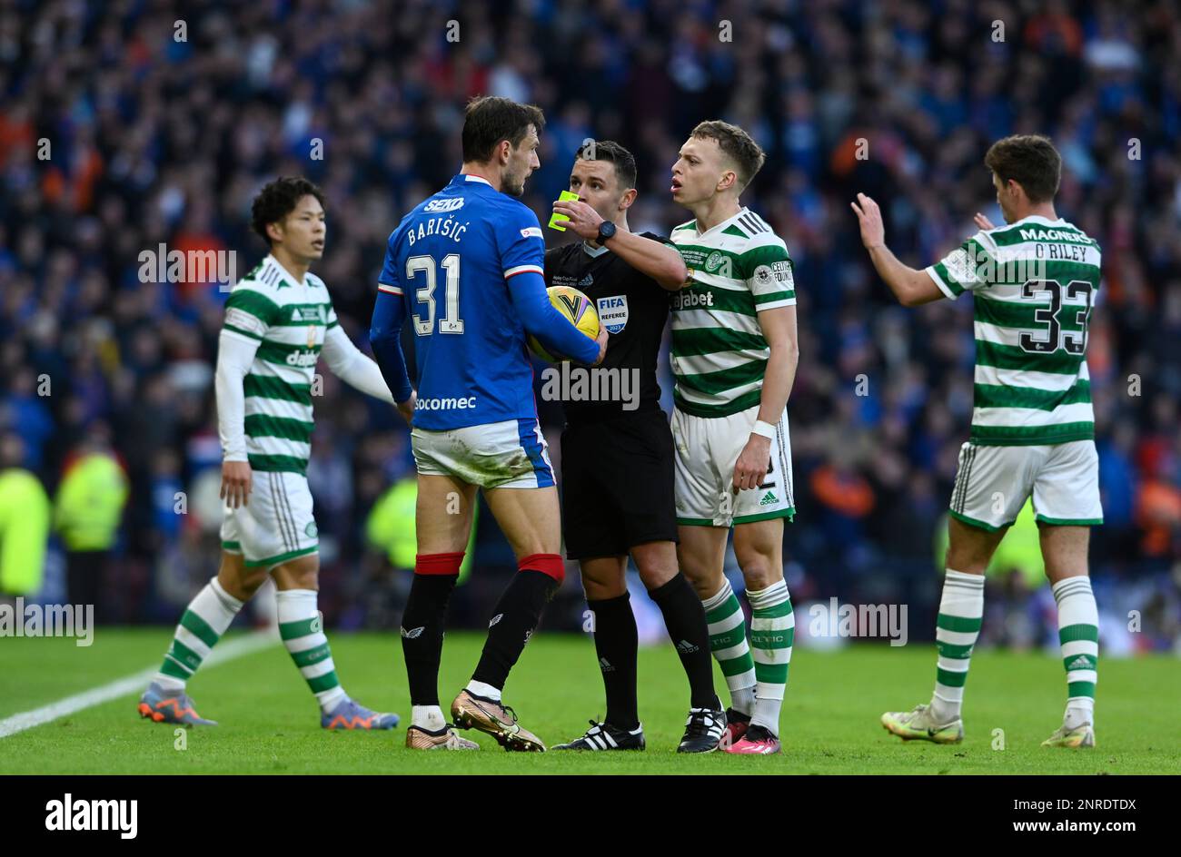 Referee nick walsh hi-res stock photography and images - Alamy