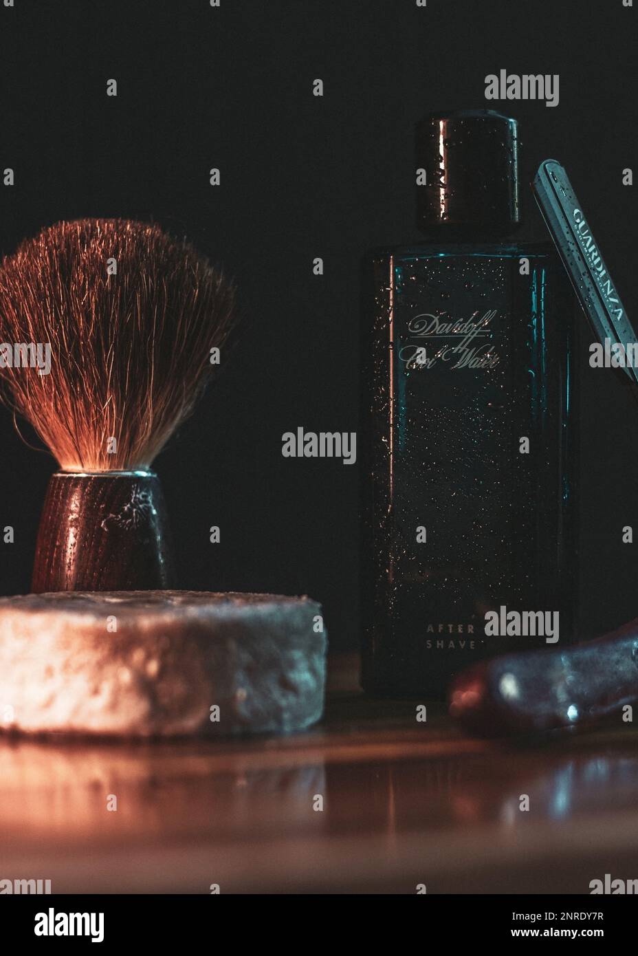 Shaving kit hi-res stock photography and images - Alamy