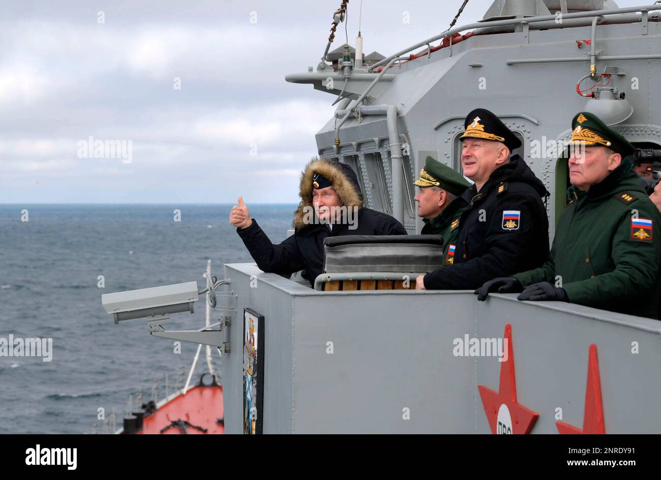 Russian President Vladimir Putin, left, Defense Minister Sergei Shoigu ...