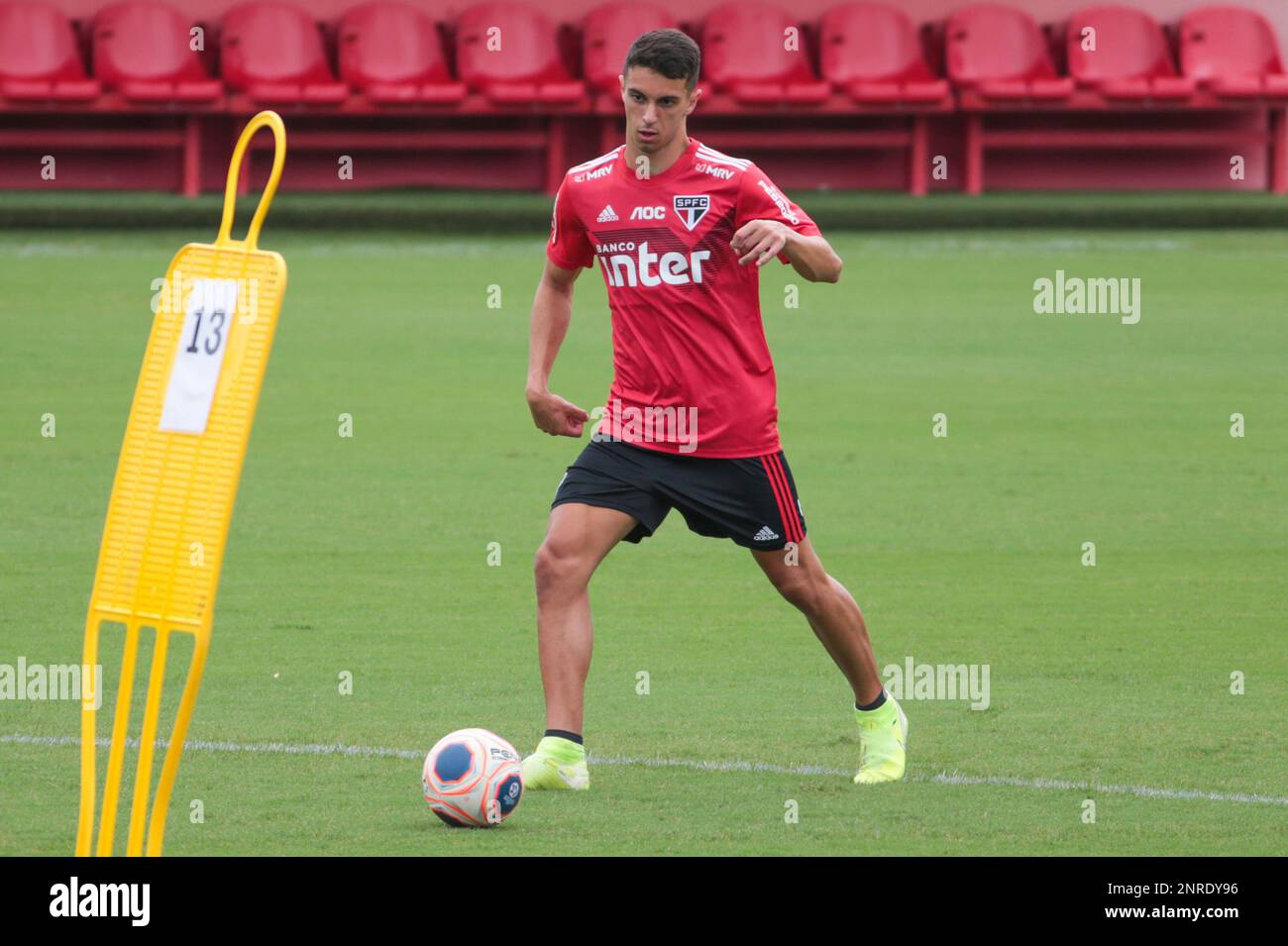 SP - Cotia - 01/09/2020 - Training of Sao Paulo - Shaylon during ...