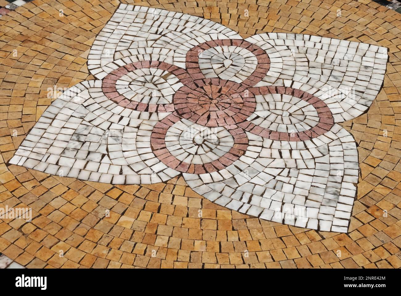 Arabic mosaic tiles hi-res stock photography and images - Alamy