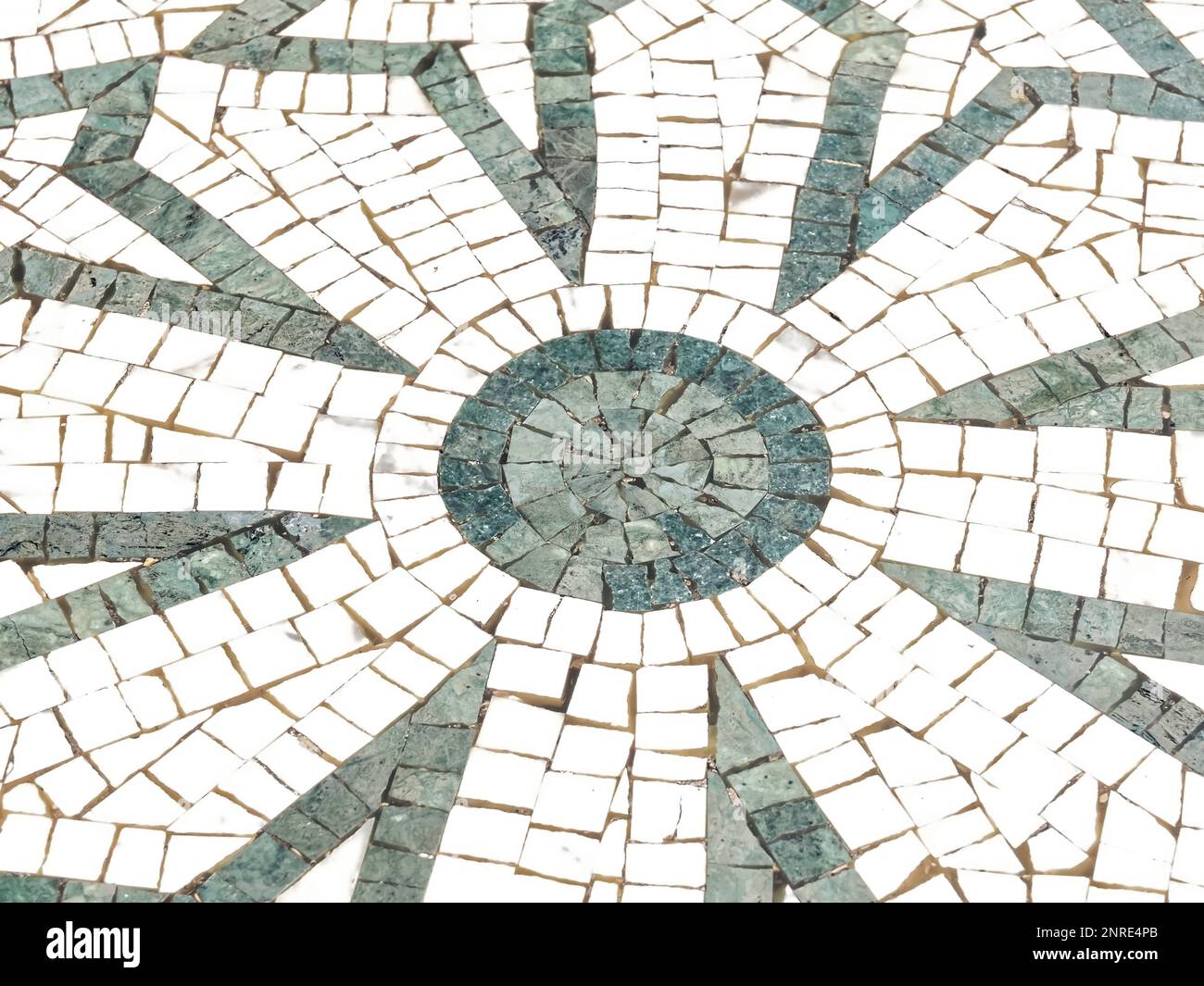 Arabic mosaic tiles hi-res stock photography and images - Alamy