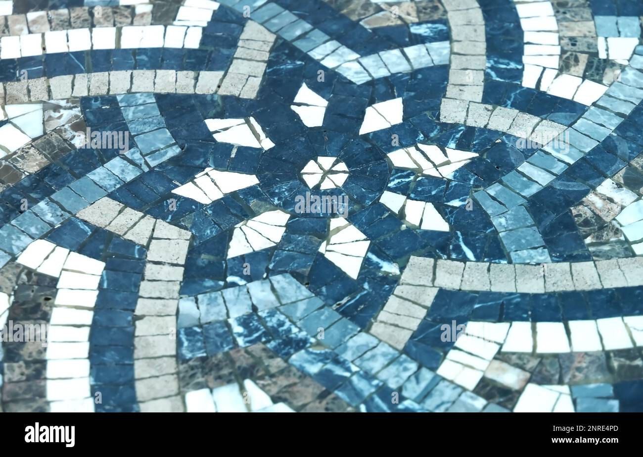 Arabic mosaic tiles hi-res stock photography and images - Alamy