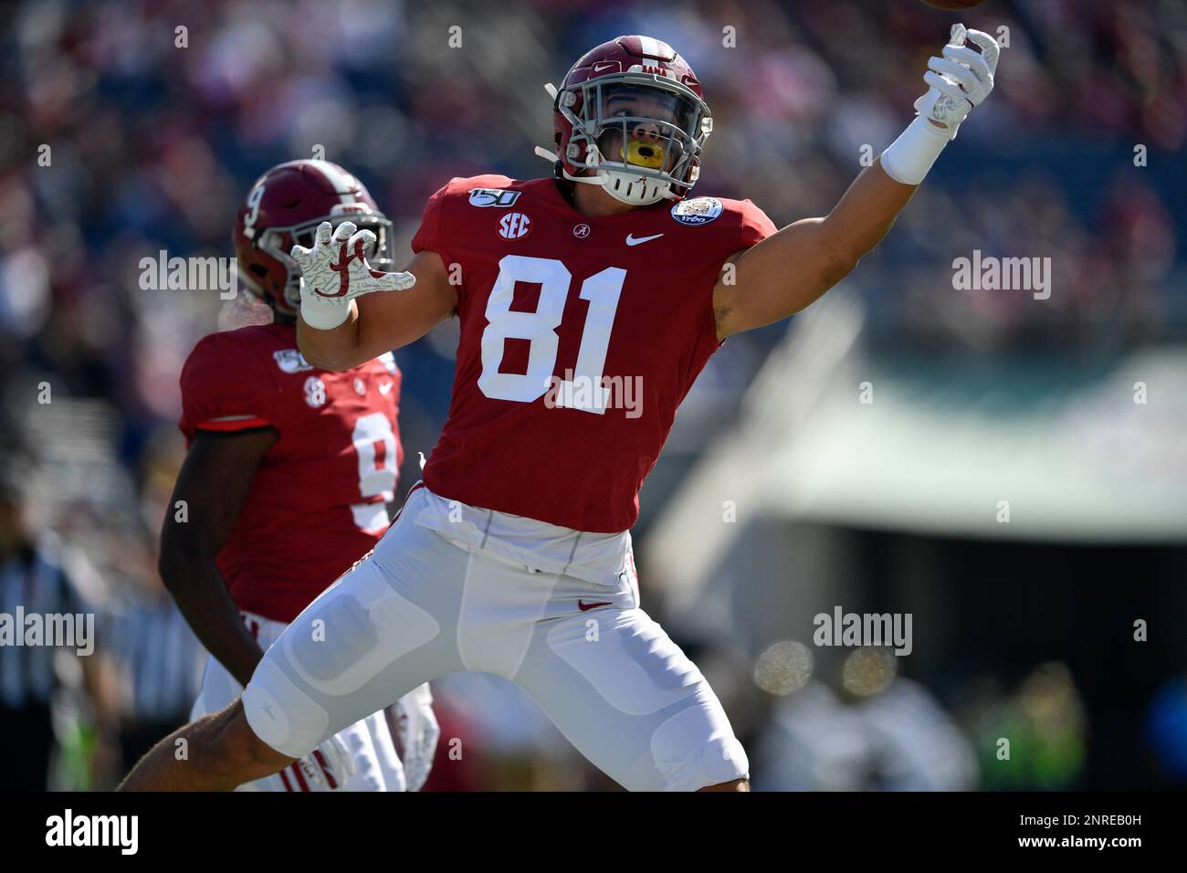 ORLANDO, FL - JANUARY 01: Alabama Crimson Tide tight end Cameron Latu ...