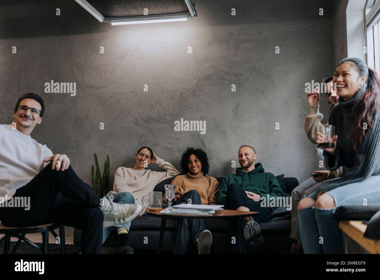 Multiracial entrepreneurs hi-res stock photography and images - Alamy