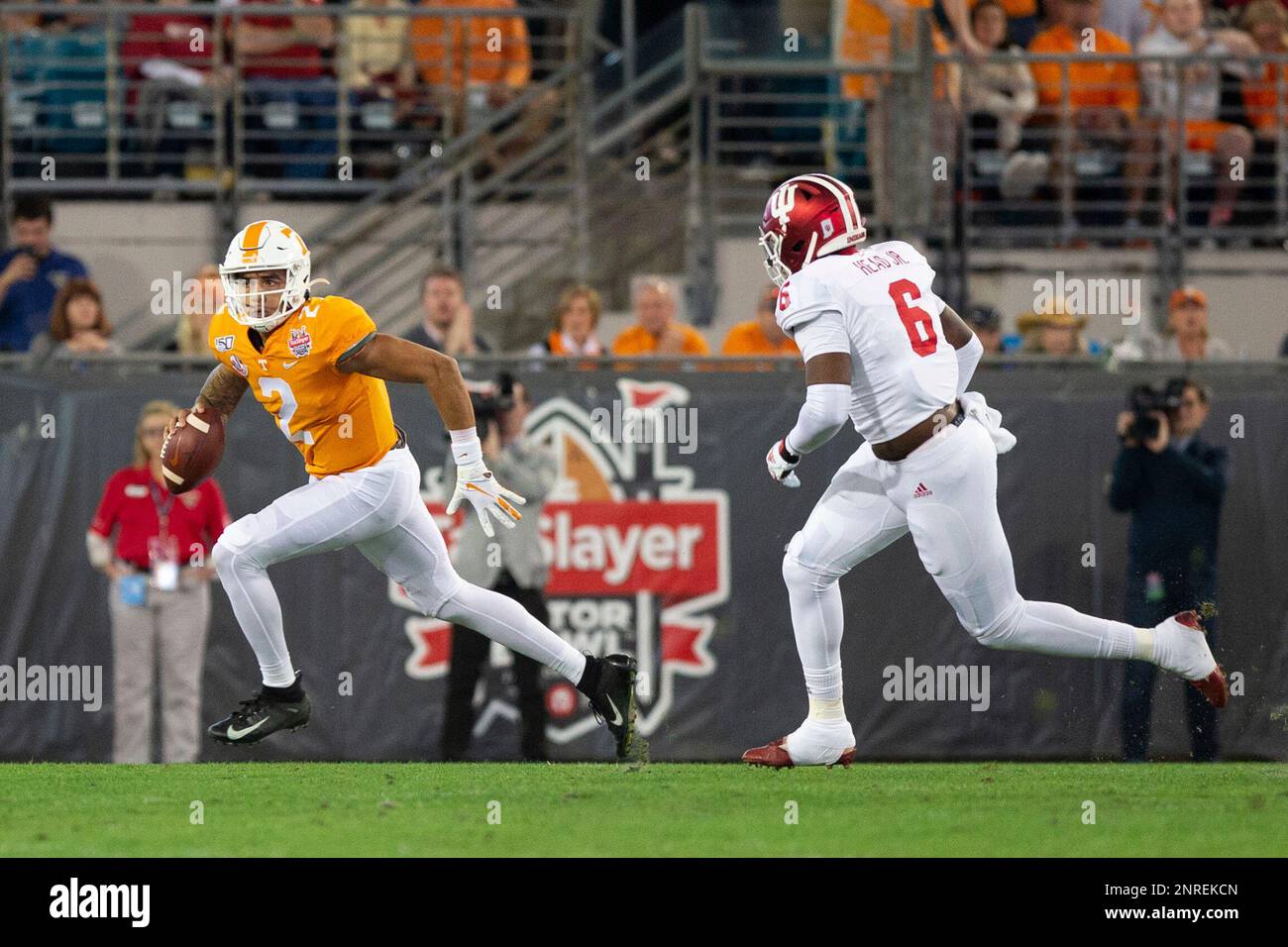 JACKSONVILLE, FL - JANUARY 02: Tennessee Volunteers quarterback Jarrett ...
