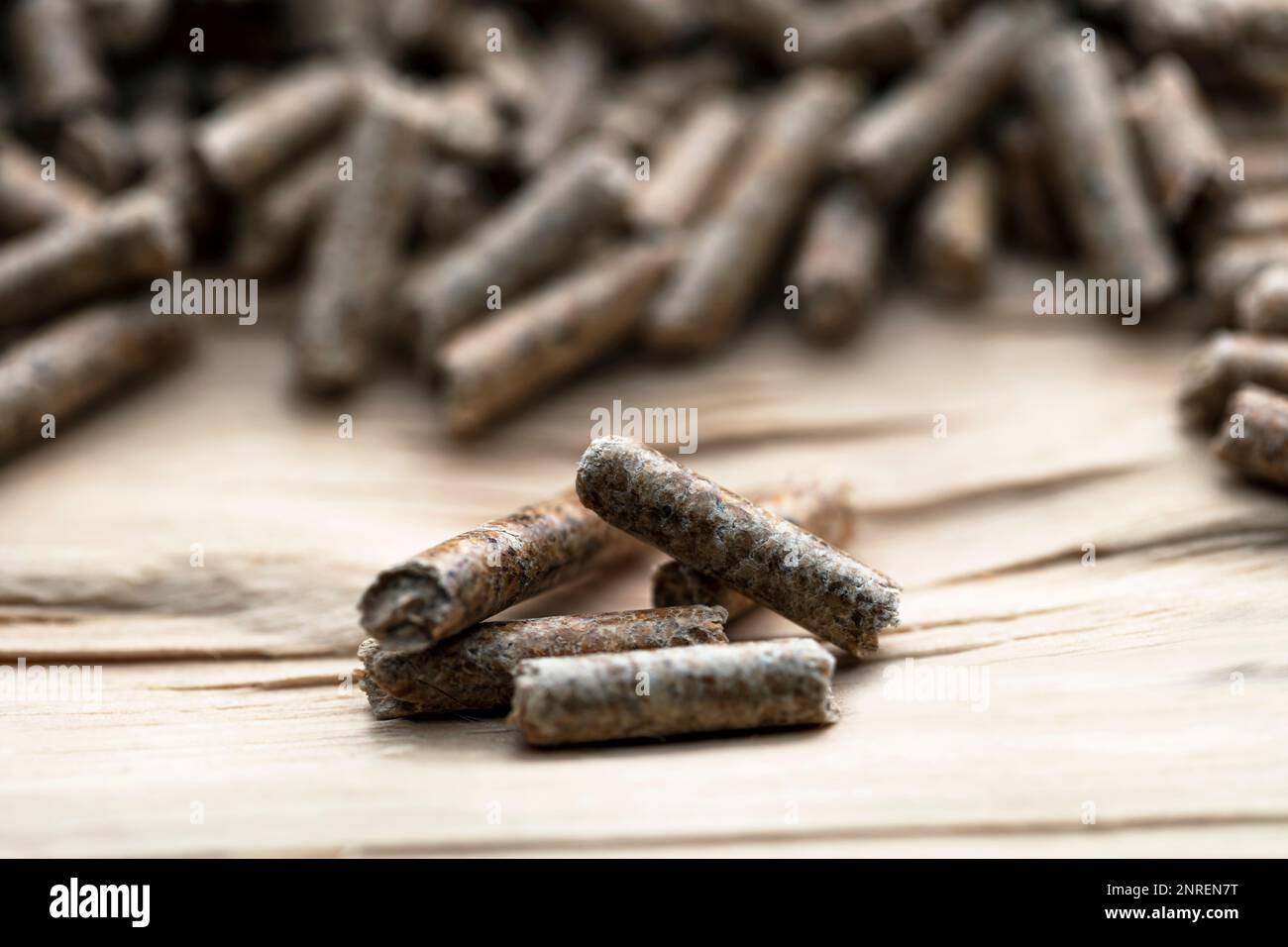 Pile of wood pellets hi-res stock photography and images - Alamy