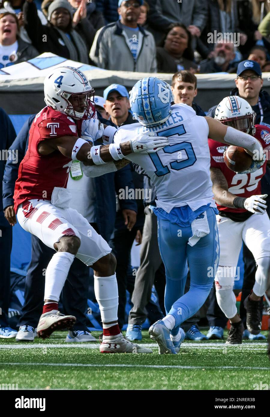 ANNAPOLIS, MD - DECEMBER 27: North Carolina Tar Heels wide receiver ...