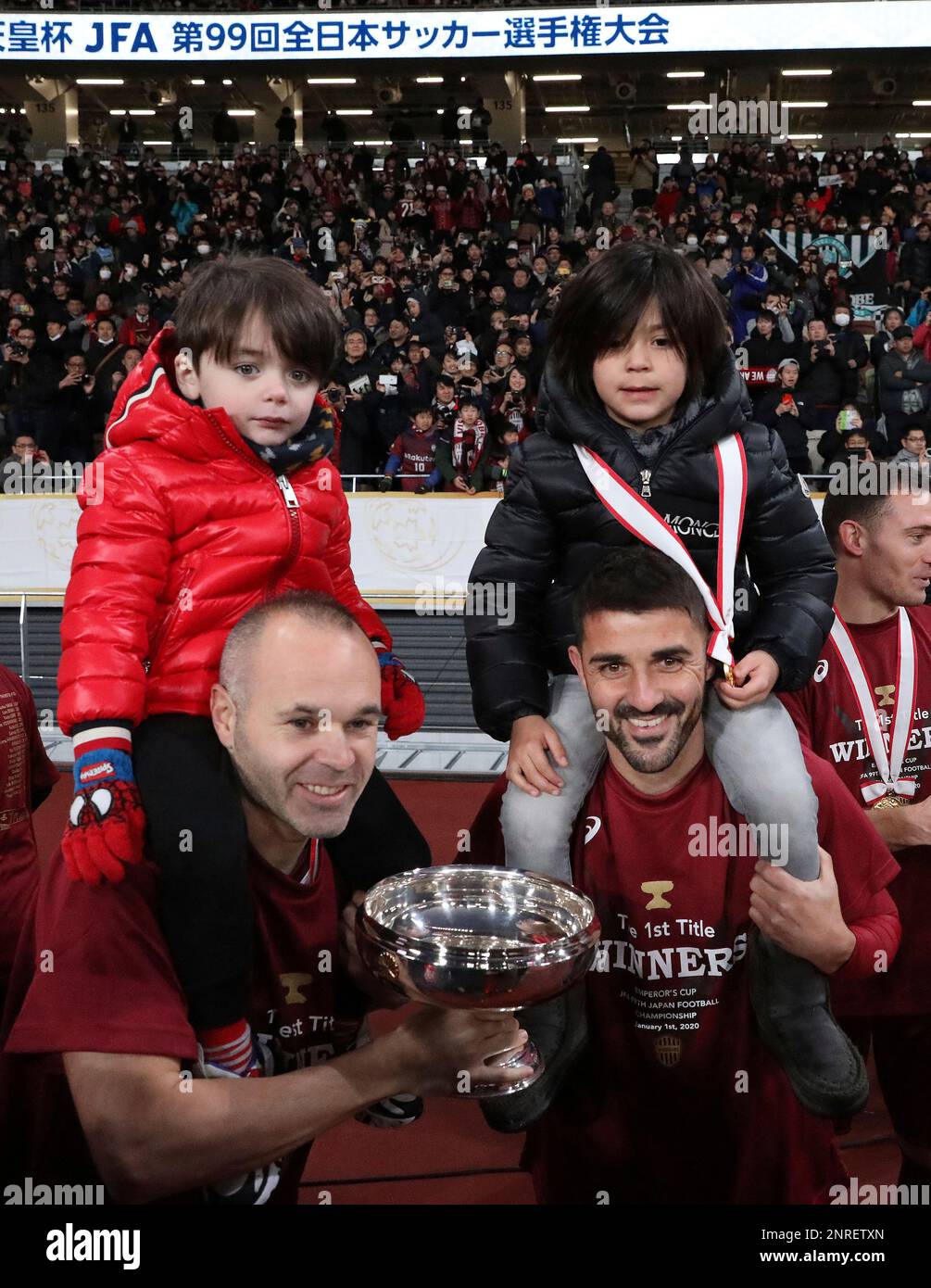 Vissel Kobe's ANDRES INIESTA (L) and David Villa pose for photo after ...