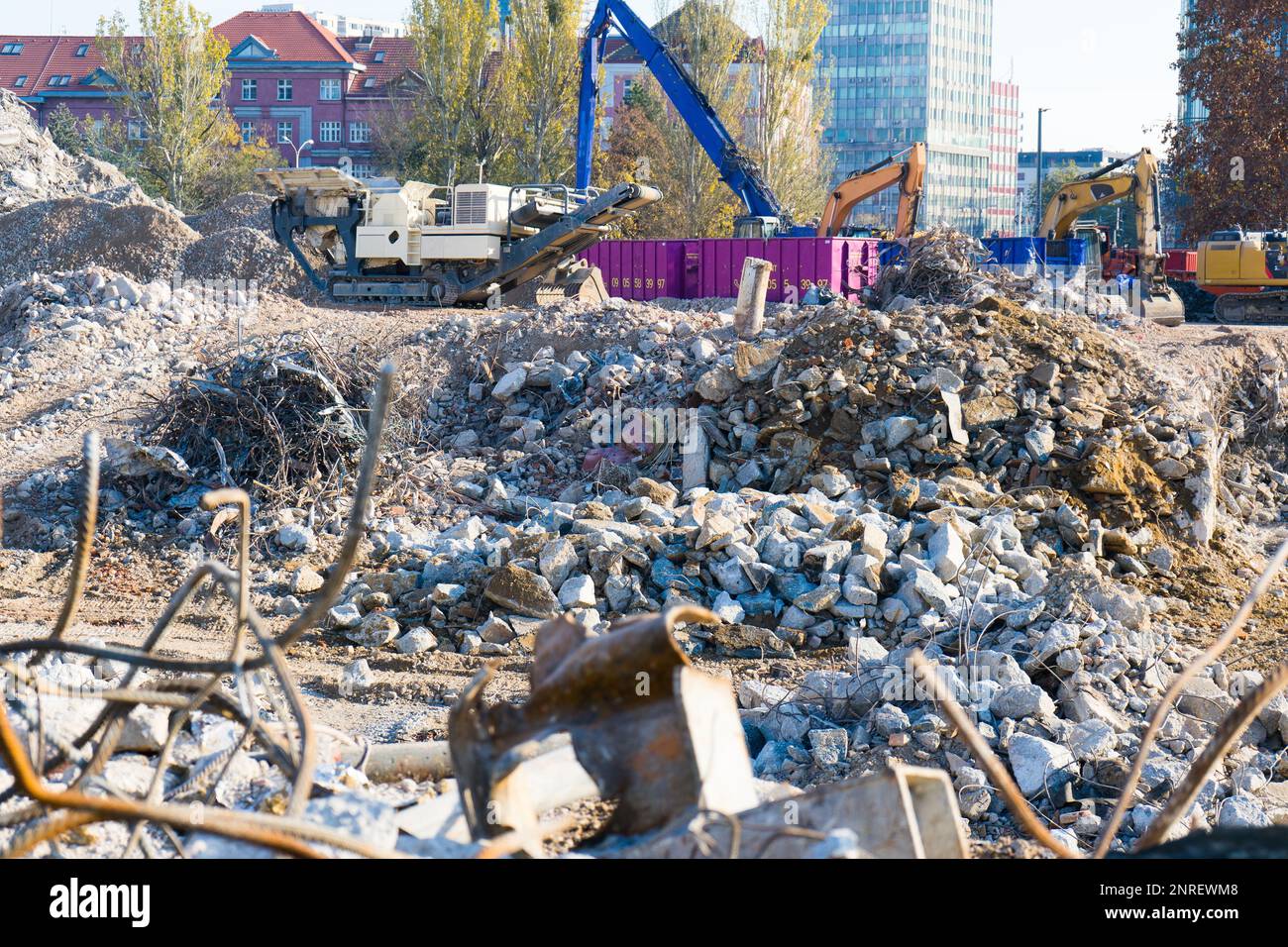 Background process demolition building hi-res stock photography and ...