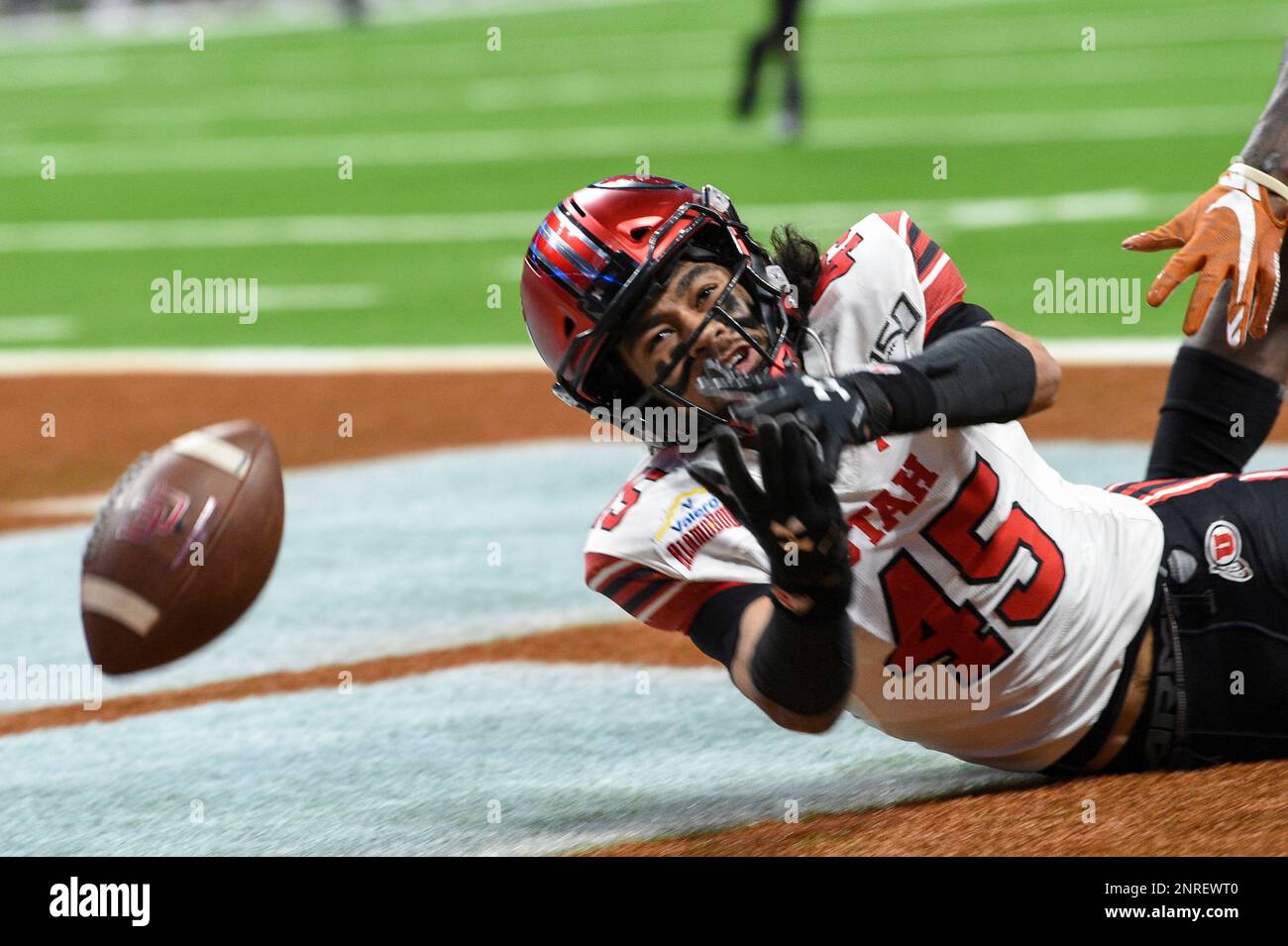 SAN ANTONIO, TX - DECEMBER 31: Utah Utes wide receiver Samson Nacua (45 ...