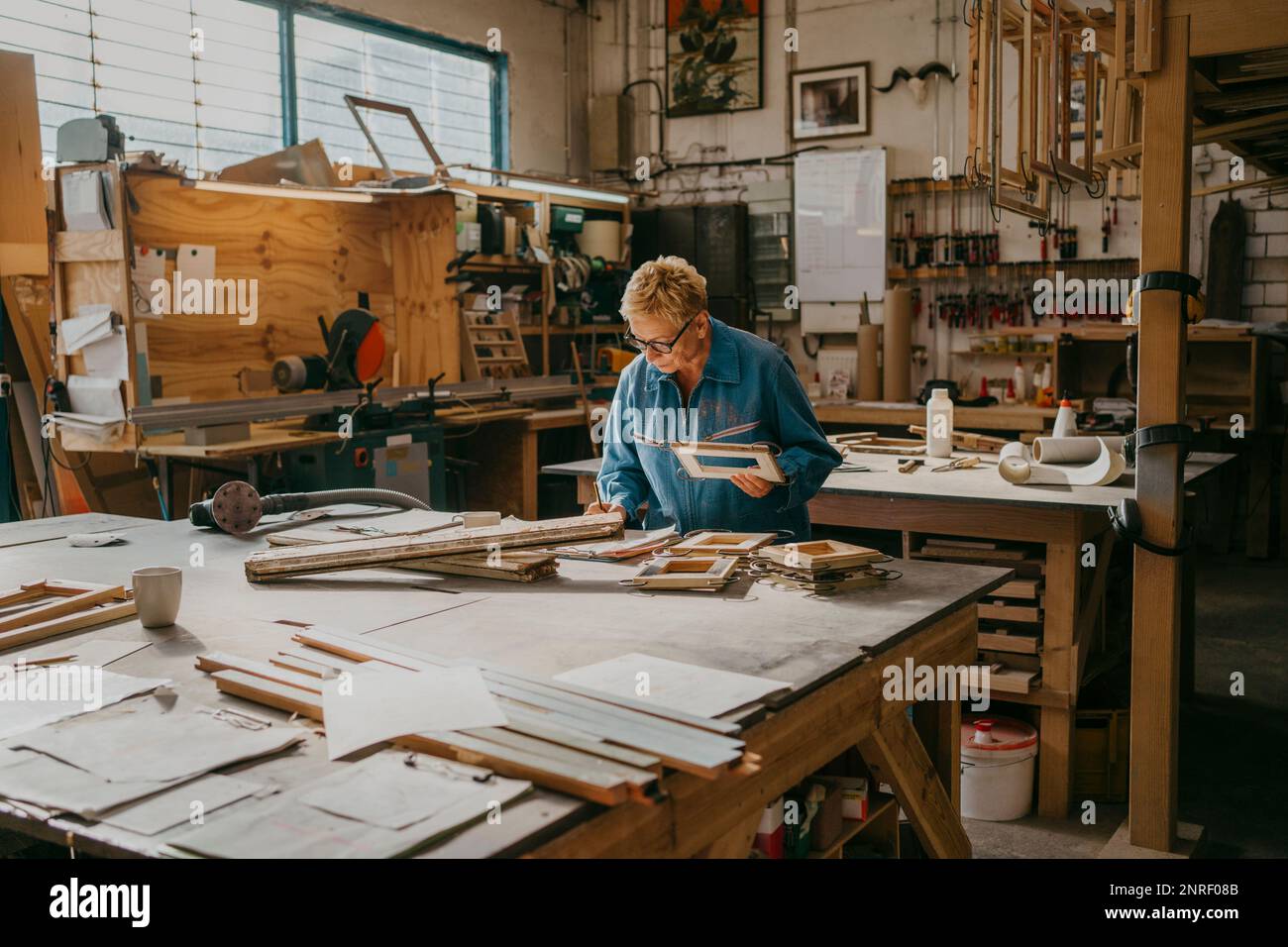 Carpenter holding hi-res stock photography and images - Alamy