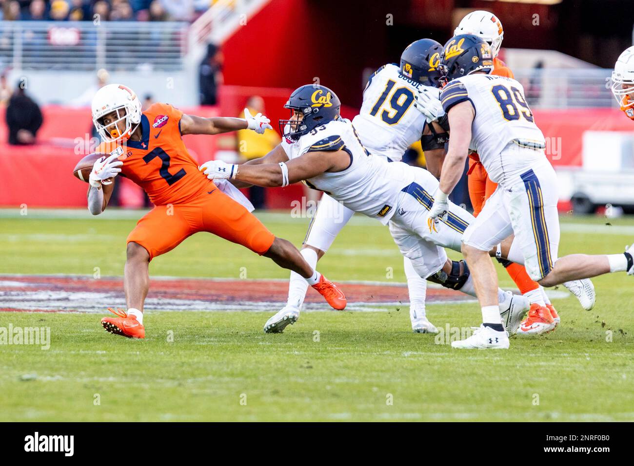 SANTA CLARA, CA - DECEMBER 30: Illinois Fighting Illini running back ...