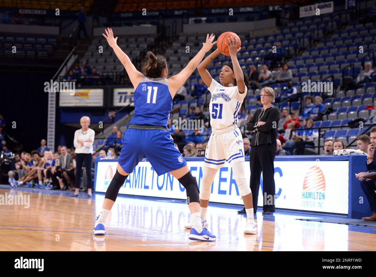 TERRE HAUTE, IN - DECEMBER 30: Indiana State Sycamores guard Del'Janae ...