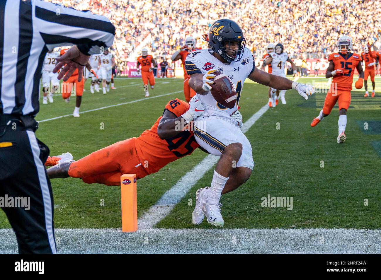 California Golden Bears running back Christopher Brown Jr. (34) scores ...