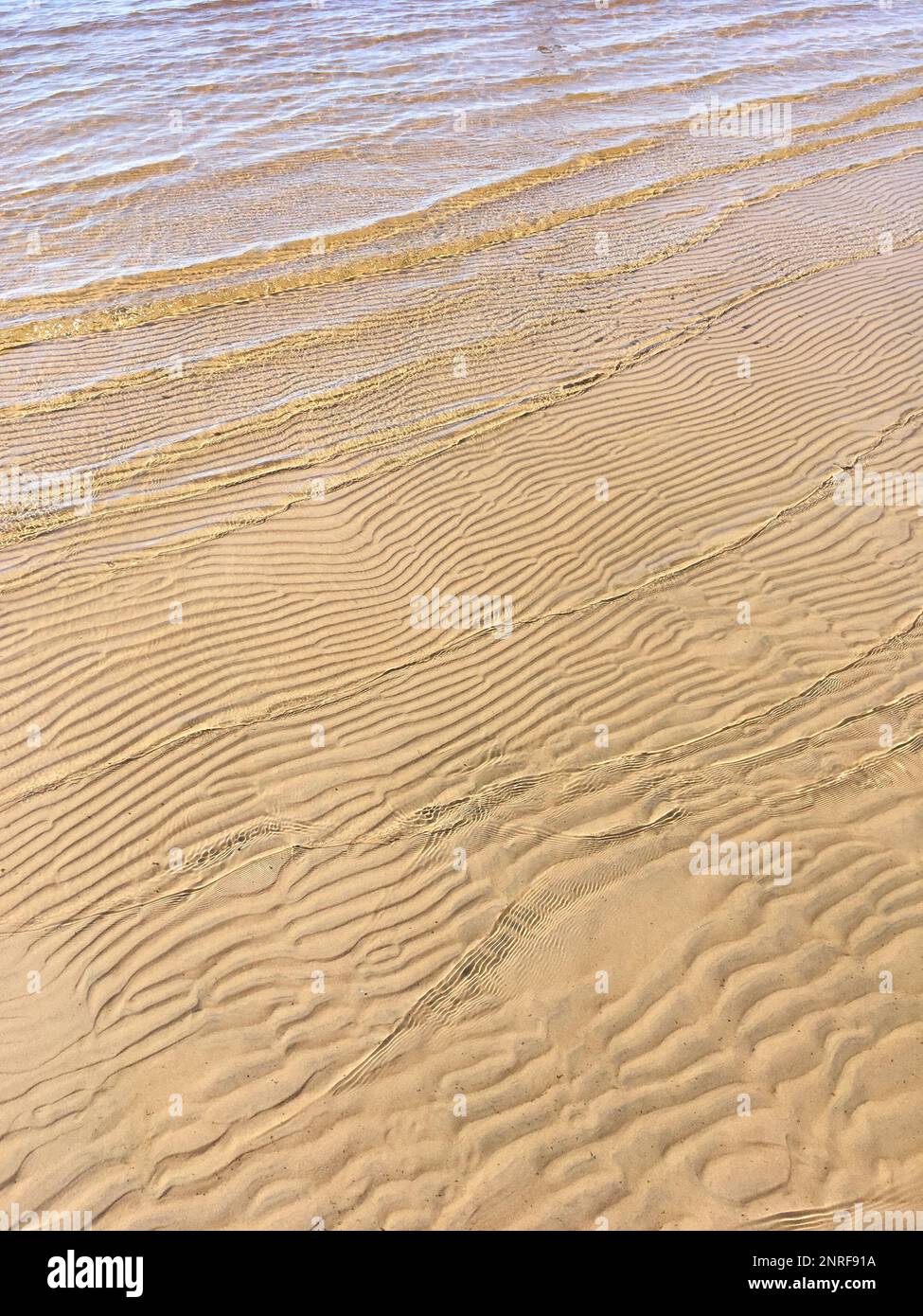 Beautiful clear sea water sandy hi-res stock photography and images - Alamy