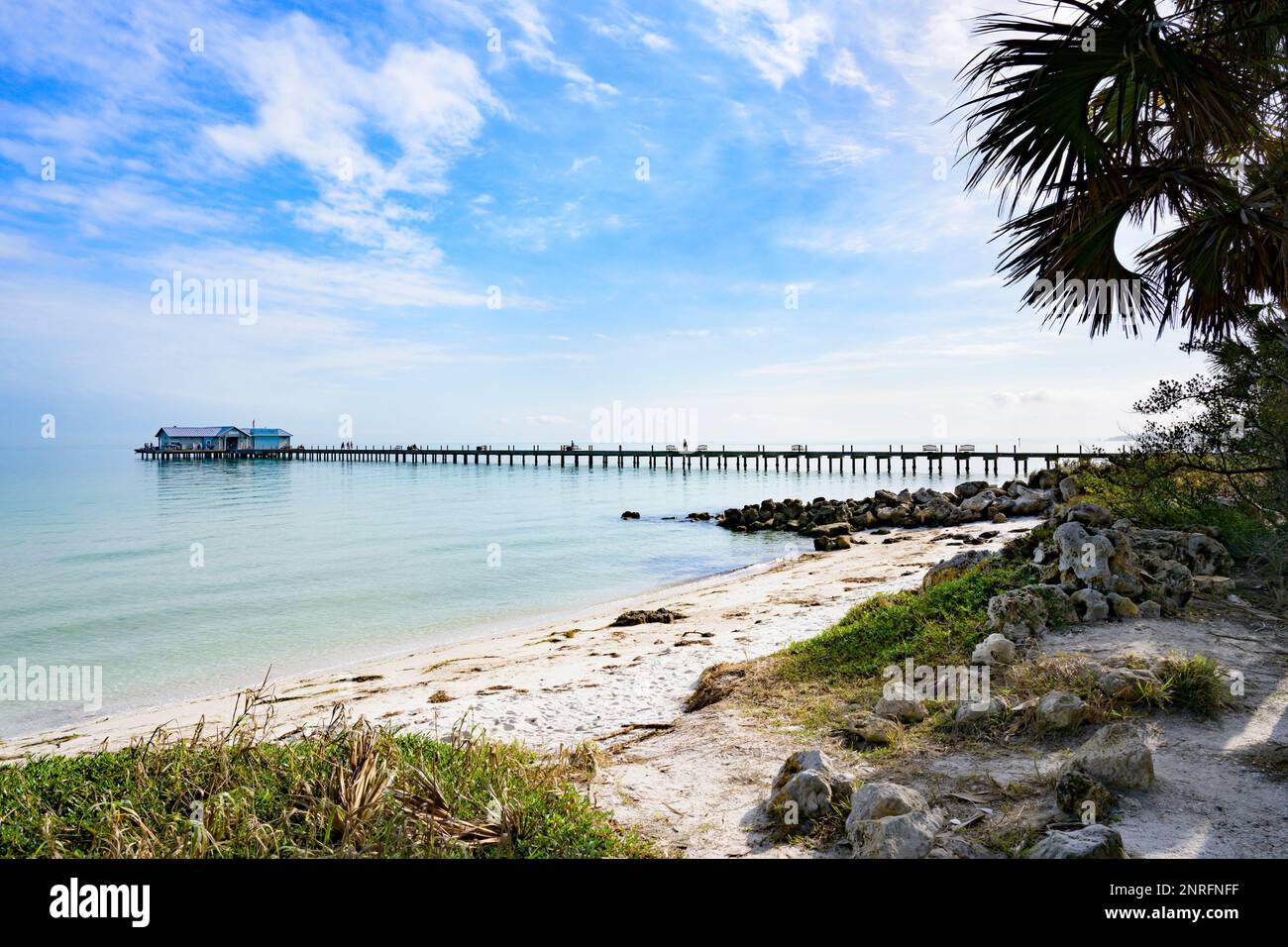 Wooden Pier and Beach, Anna Maria Island Stock Photo - Alamy