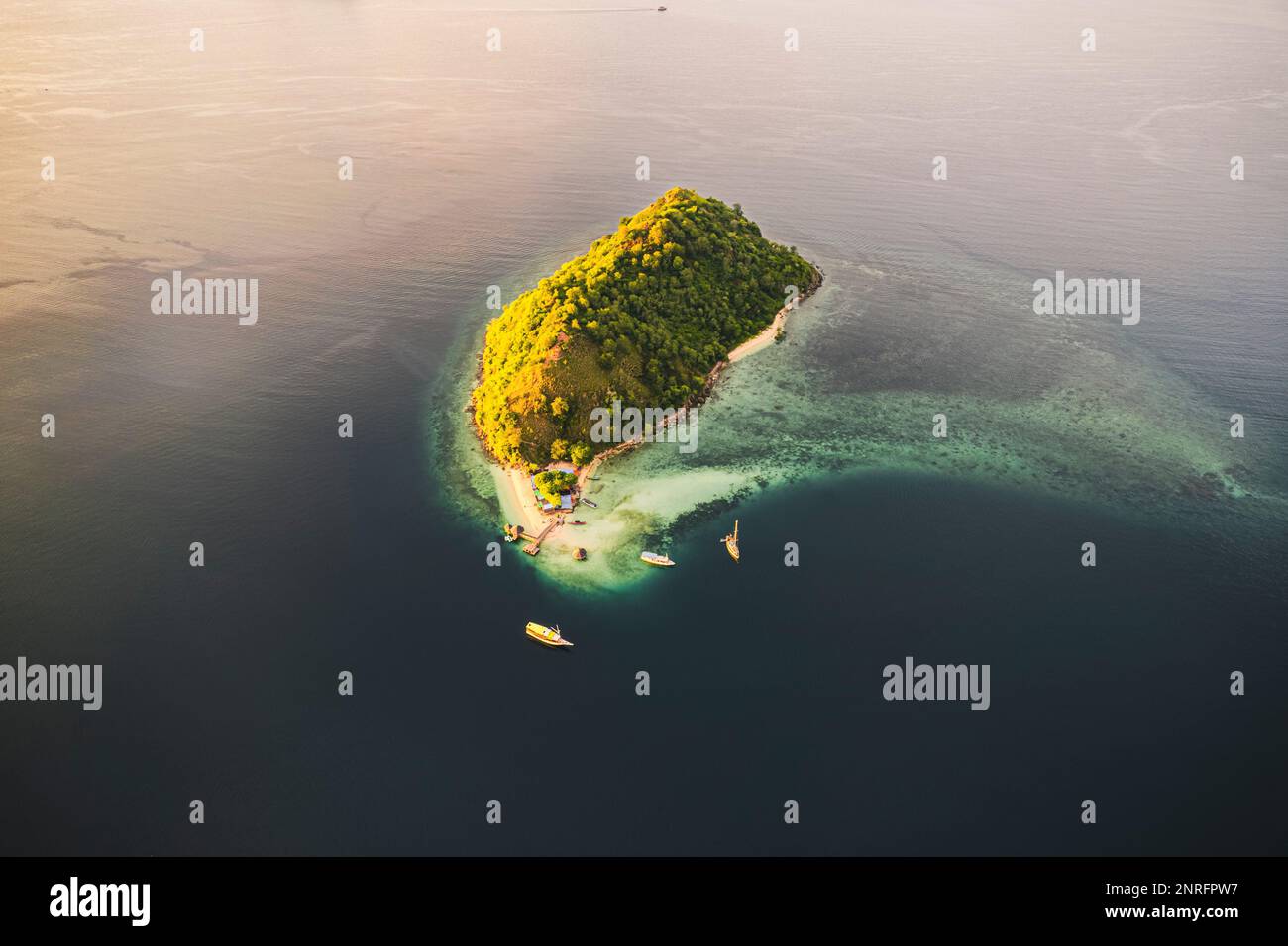 Drone footage of island hi-res stock photography and images - Alamy