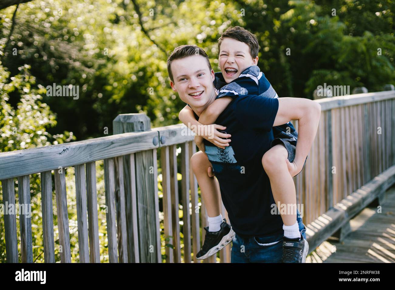 Laughs and smiles hi-res stock photography and images - Alamy