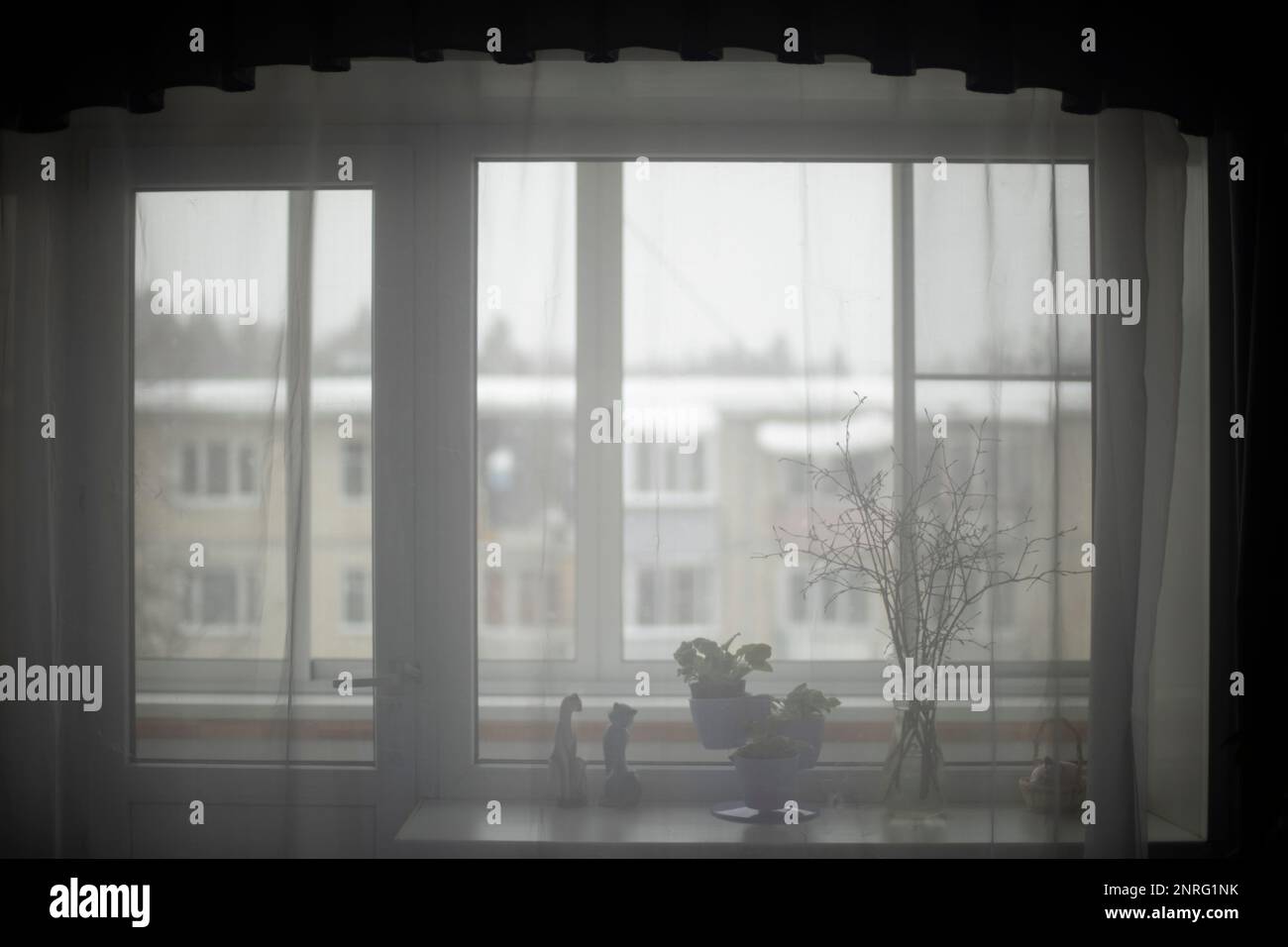 Transparent window hi-res stock photography and images - Alamy