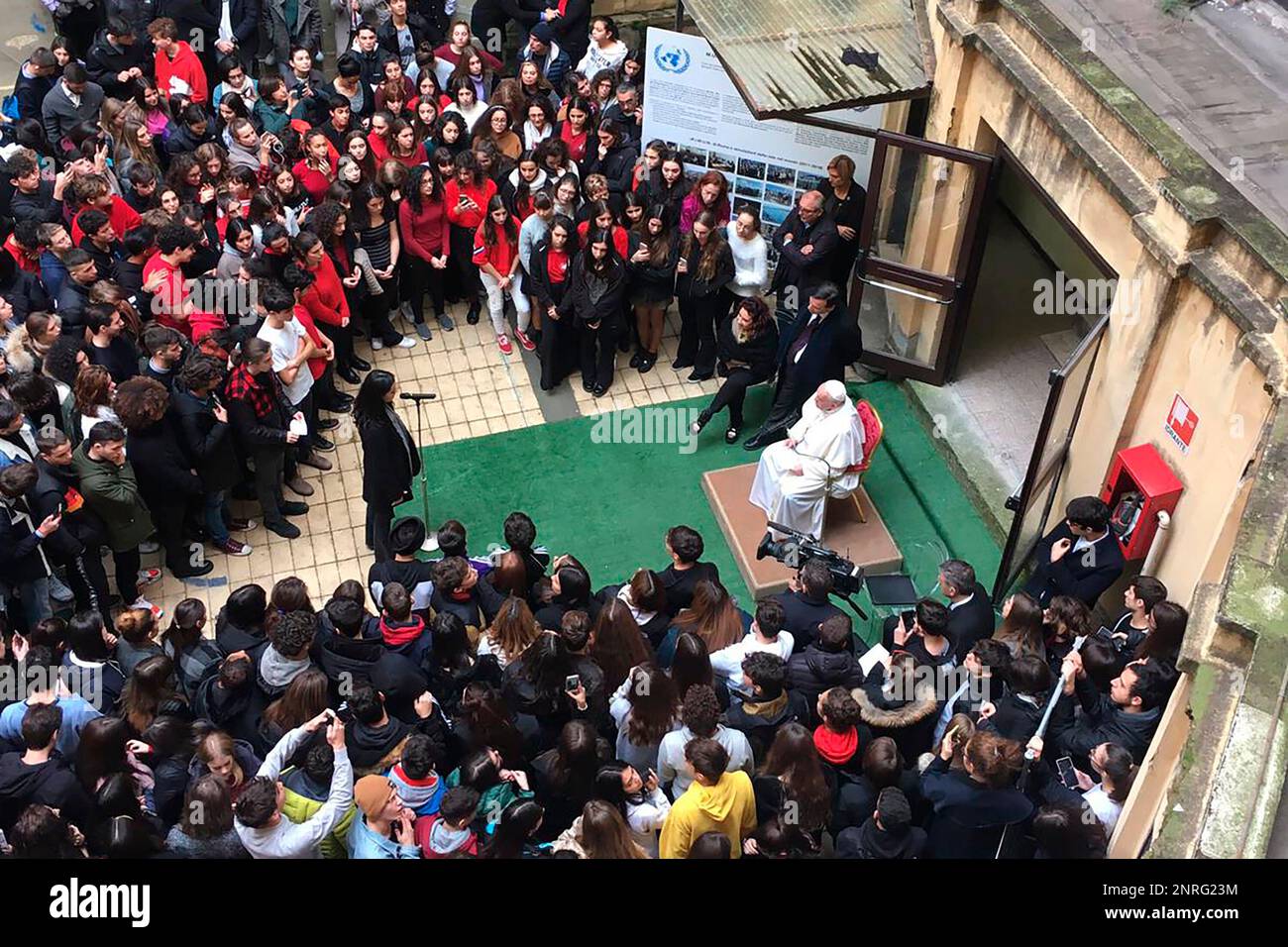 Pope Francis meets students and teachers of the high school Pilo ...