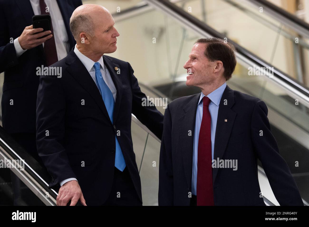 UNITED STATES - DECEMBER 18: Sen. Richard Blumenthal, D-Conn., right ...