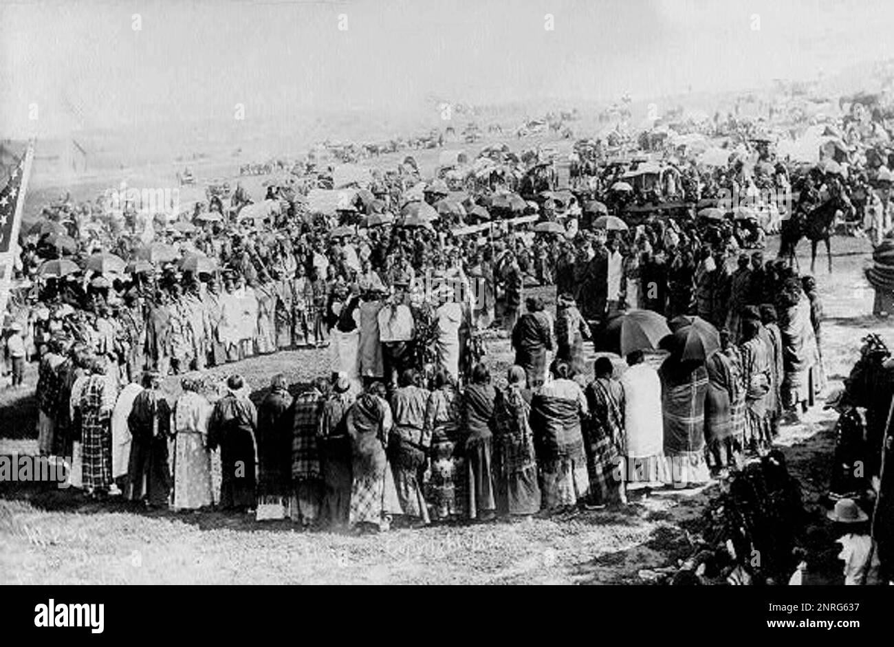 Squaw dance hi-res stock photography and images - Alamy